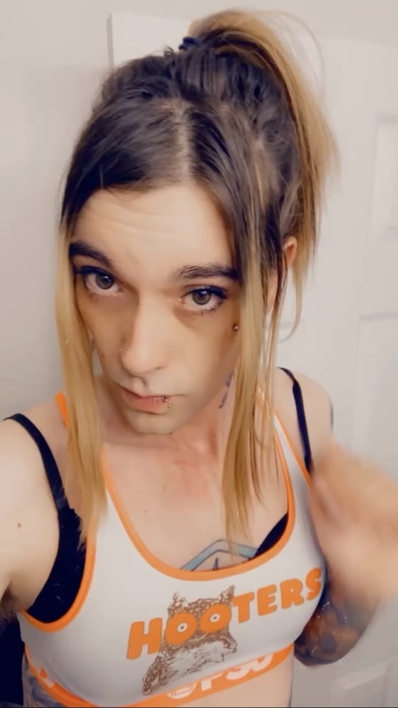 Hooters Waitress Slut 63 Pics Xhamster